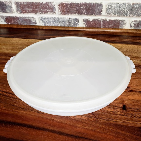 Tupperware | Kitchen | Vintage Tupperware Round White Divided Serving ...